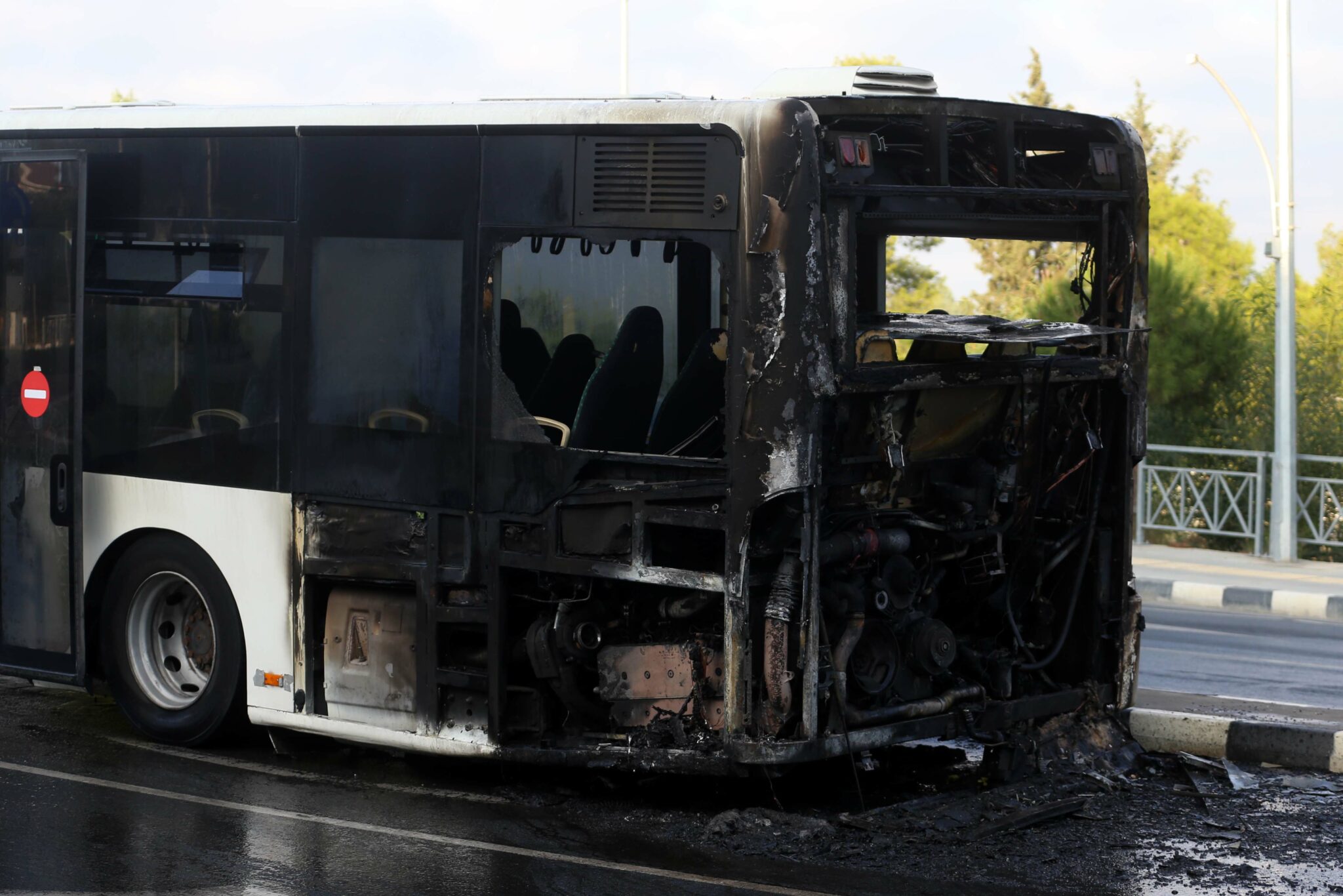 Πρόβλημα με την εισαγωγή συστημάτων πυρόσβεσης για τα λεωφορεία | Philenews