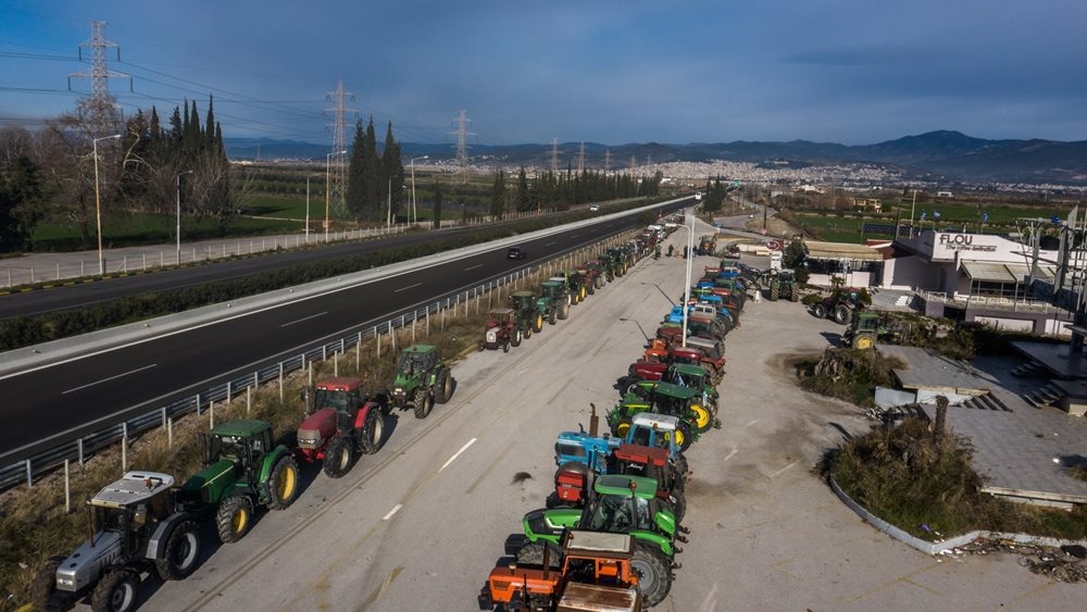 Τράβηξε πίσω τα παρασιτοκτόνα η Κομισιόν, για να καλμάρουν οι αγρότες ...