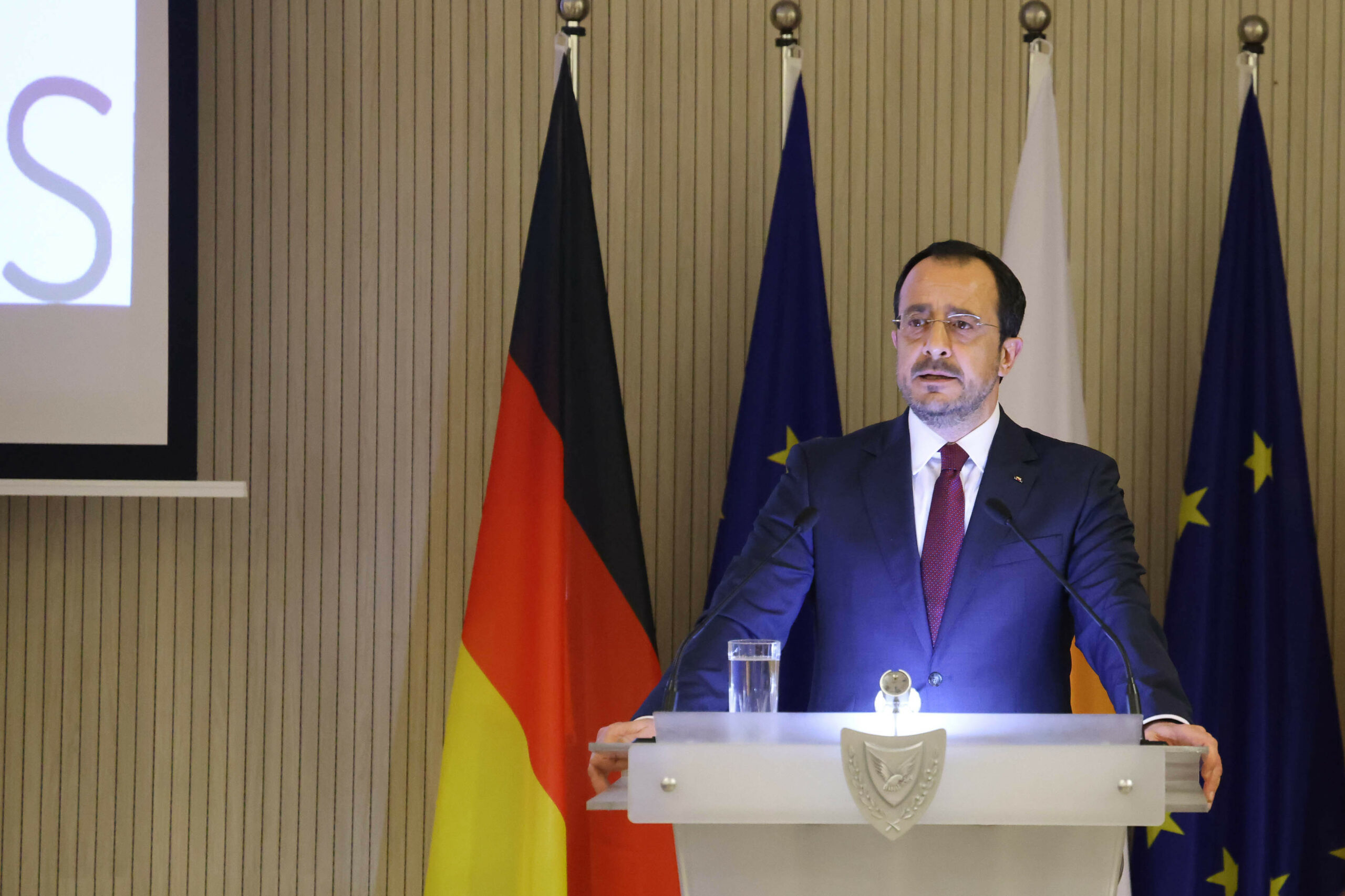 Πρόεδρος: Η Ελληνική Κυβέρνηση έχει πρωταγωνιστικό ρόλο στην επανέναρξη ...