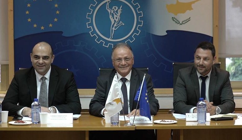 Στο ΕΒΕ Πάφου ο Υπουργός Εργασίας | Philenews