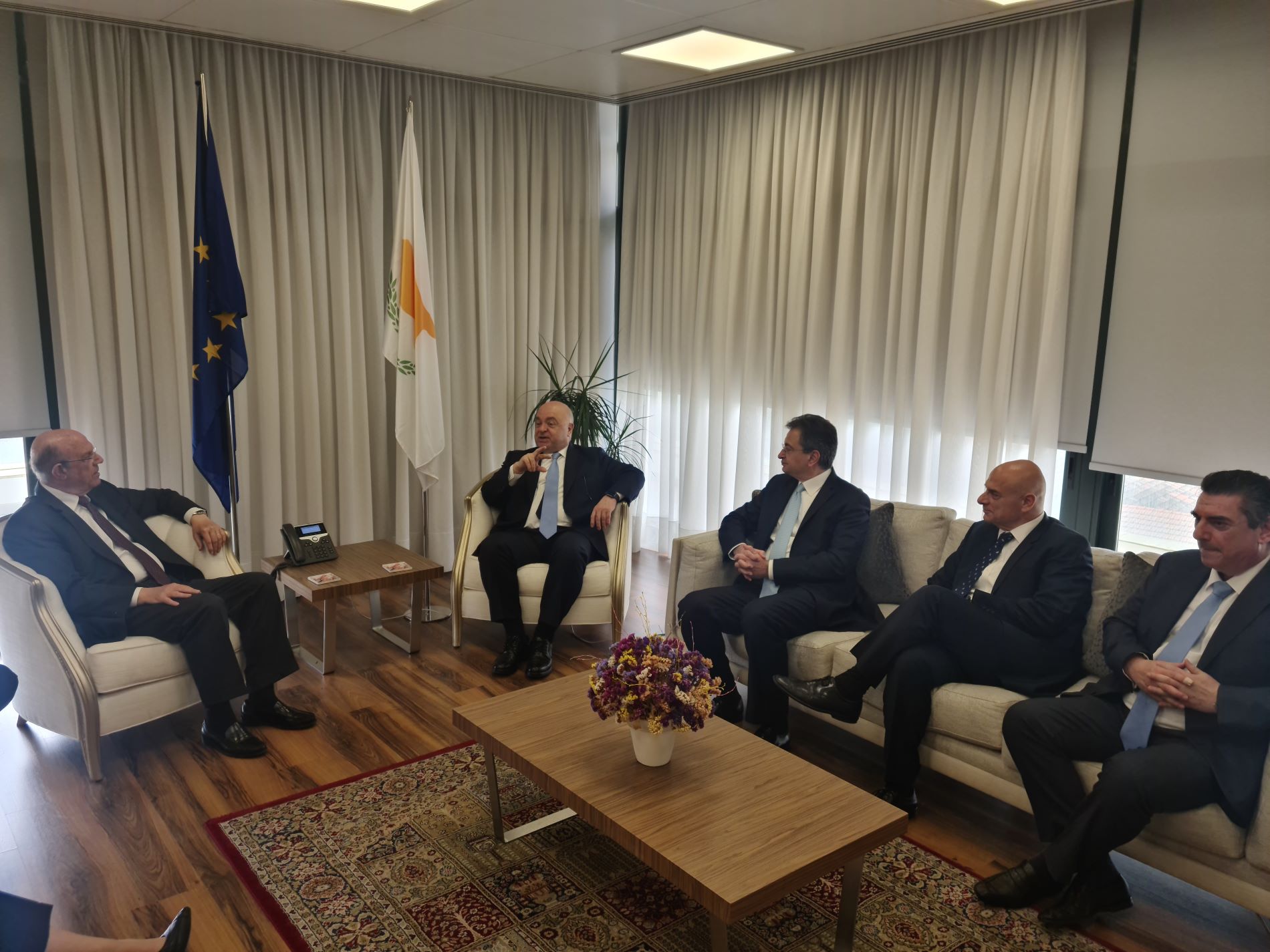 Τα είπαν Υπουργός Οικονομικών και Πρόεδρος του ΔΣ της Eurobank ΑΕ ...