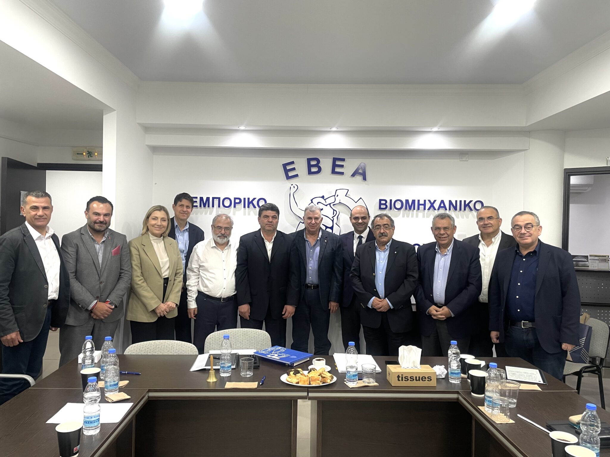 Συνάντηση με το ΕΒΕΑ είχε ο Υπουργός Εργασίας | Philenews