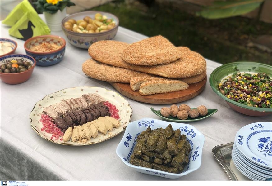 Πόσα θα σας κοστίσει το τραπέζι της Καθαράς Δευτέρας – Λίστα με τιμές ...