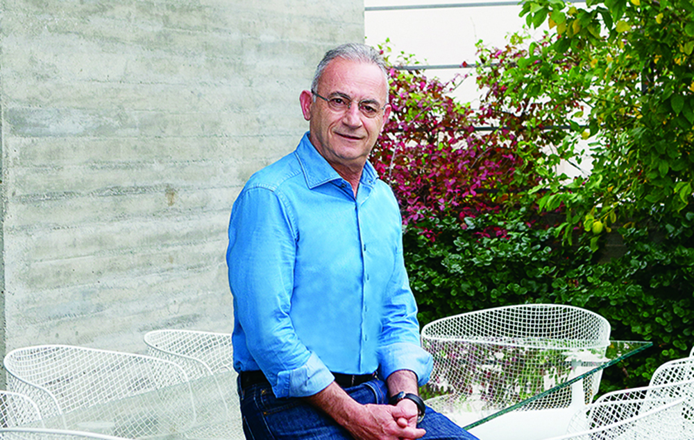 Αβέρωφ Νεοφύτου: Μετακίνηση αργιών για να γίνονται τριήμερα – Τι ...