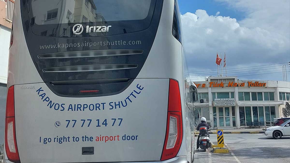 Με λεωφορεία μας, ξένοι τουρίστες στα κατεχόμενα | Philenews