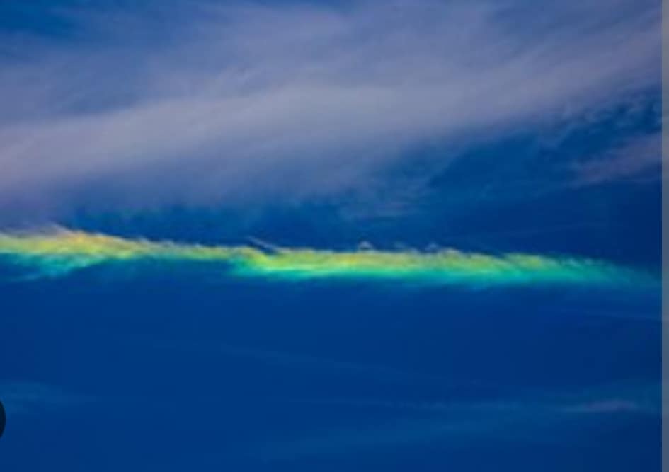 «Fire rainbow»: Τι είναι το εντυπωσιακό φαινόμενο που φώτισε τον ουρανό ...