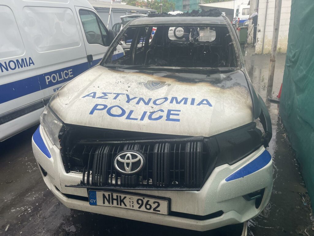 Χειροπέδες σε 19χρονο για τα επεισόδια στον Ύψωνα | Philenews