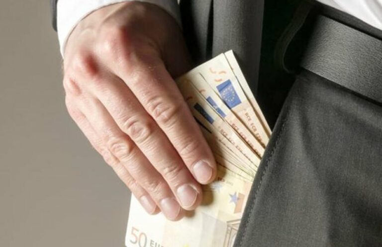Ελεγκτική Υπηρεσία: Ο Αστρομερίτης «τσέπωσε» χρήματα της ...