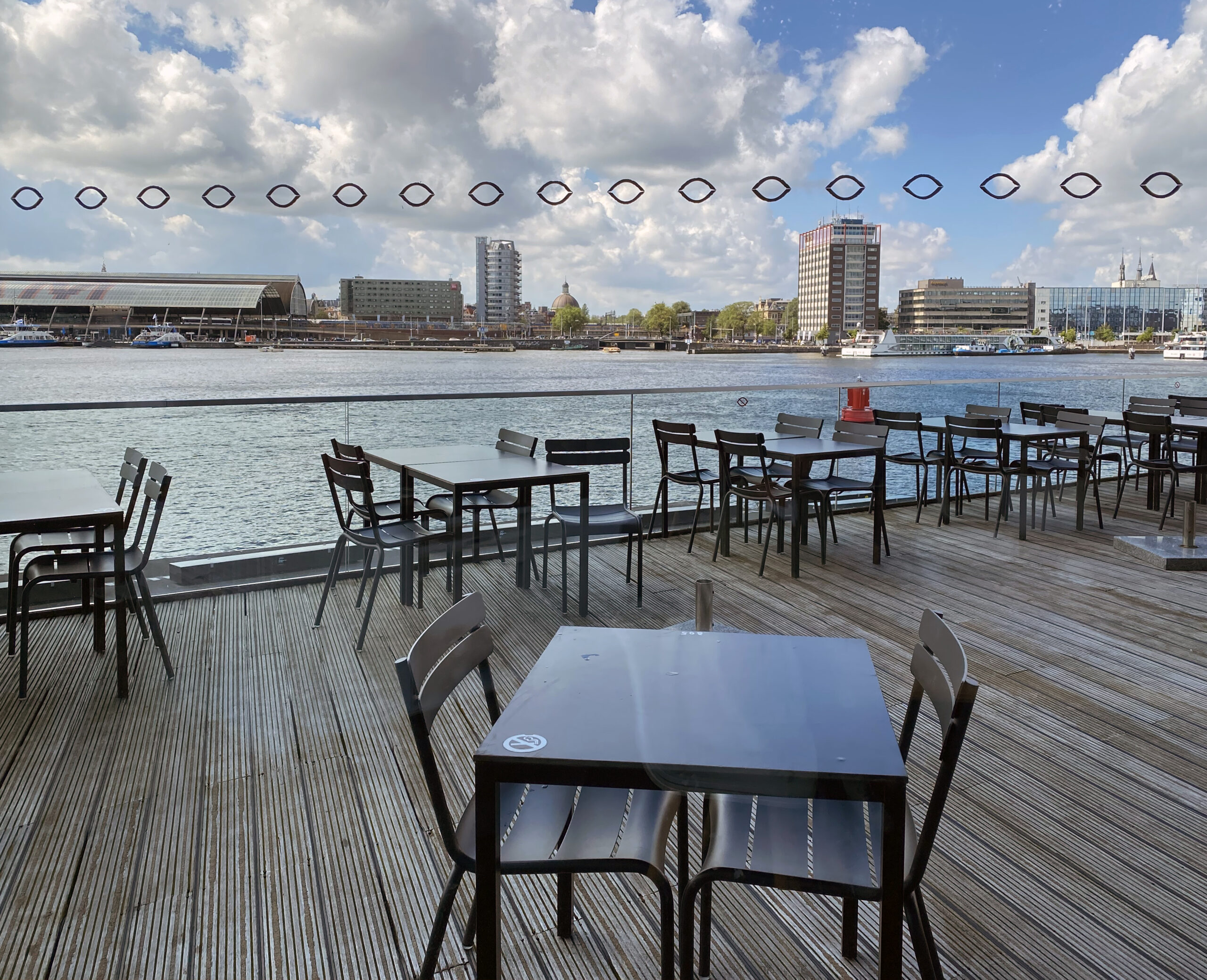 Ένας άλλος κόσμος | Philenews