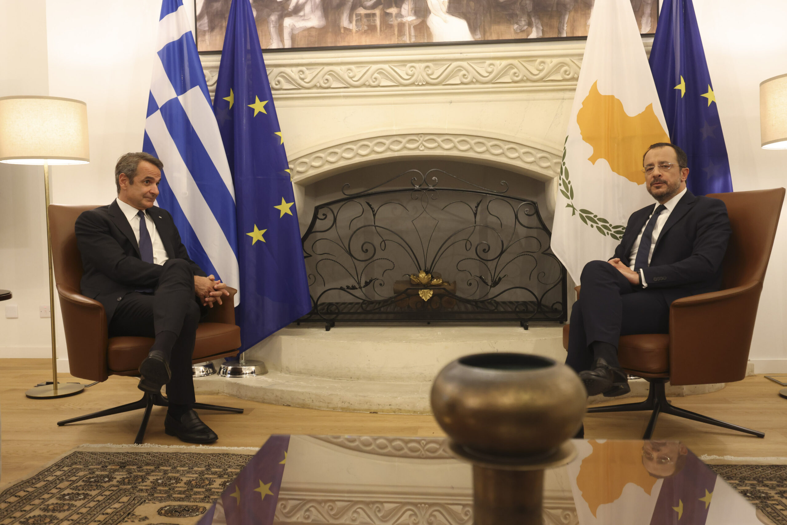 Δυο θέματα στην ατζέντα Χριστοδουλίδη και Μητσοτάκη | Philenews