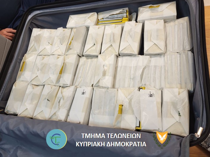 Τελωνείο: Κατάσχεσε καπνικά προϊόντα και ράβδο χρυσού