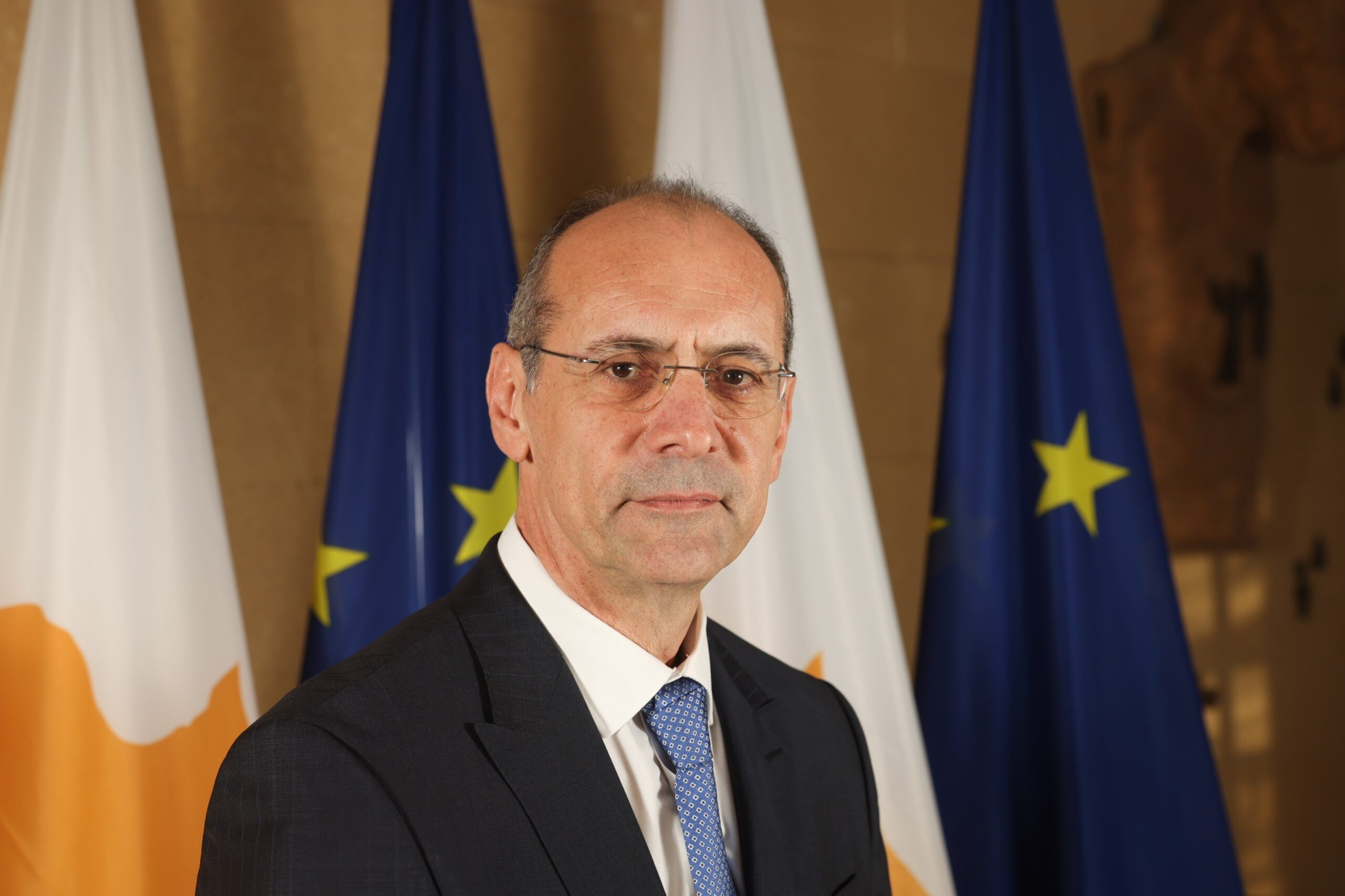 Ζητάς και τα ρέστα κύριε Μάριε Χαρτσιώτη; Μάθε επιτέλους τι σημαίνει ...