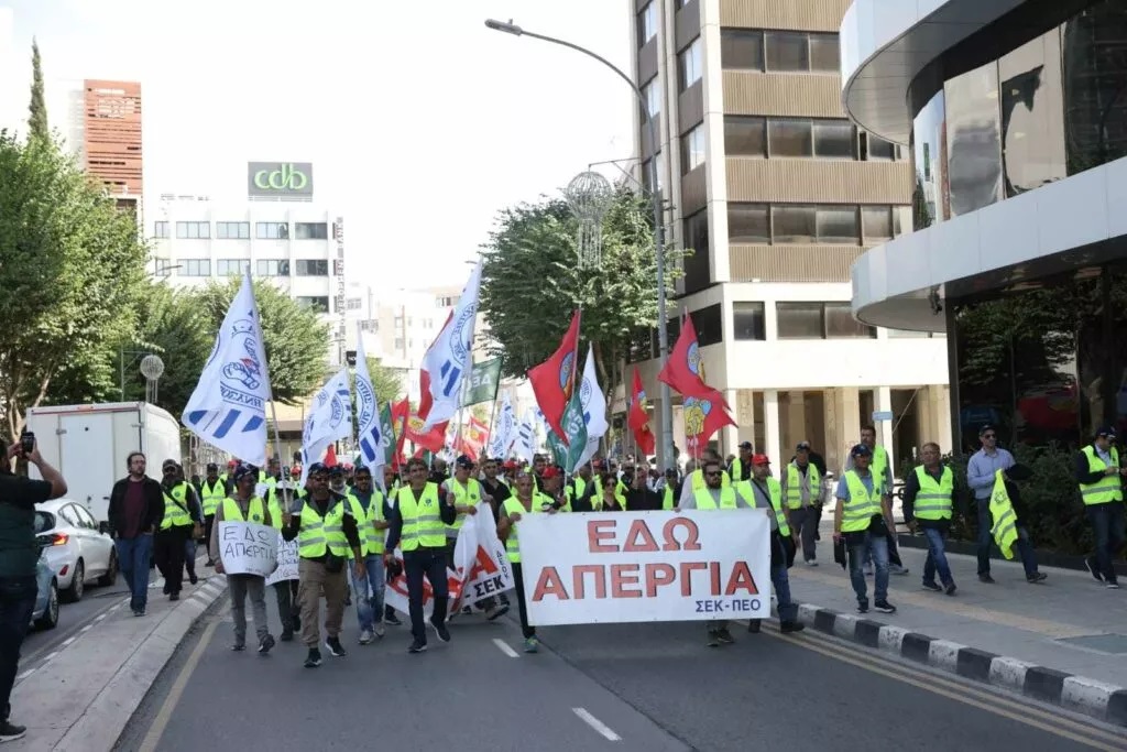 Ανυπολόγιστες οι ζημιές από απεργία σκυροδέματος | Philenews