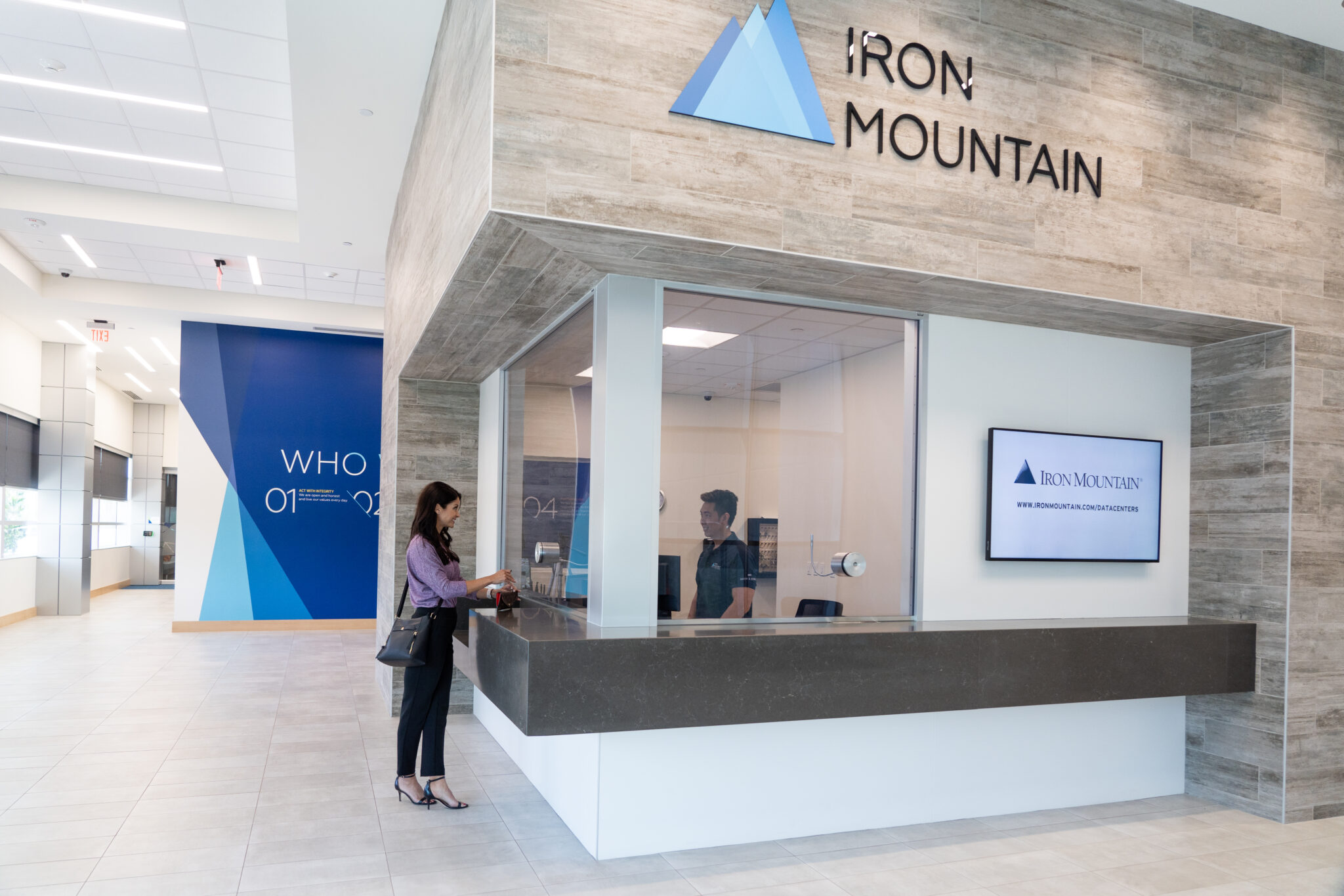 Iron Mountain: Ένας Παγκόσμιος Ηγέτης στη Διαχείριση Δεδομένων | Philenews