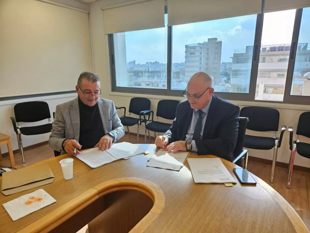 Συμφωνία για σύστημα κατά της δωροδοκίας | Philenews