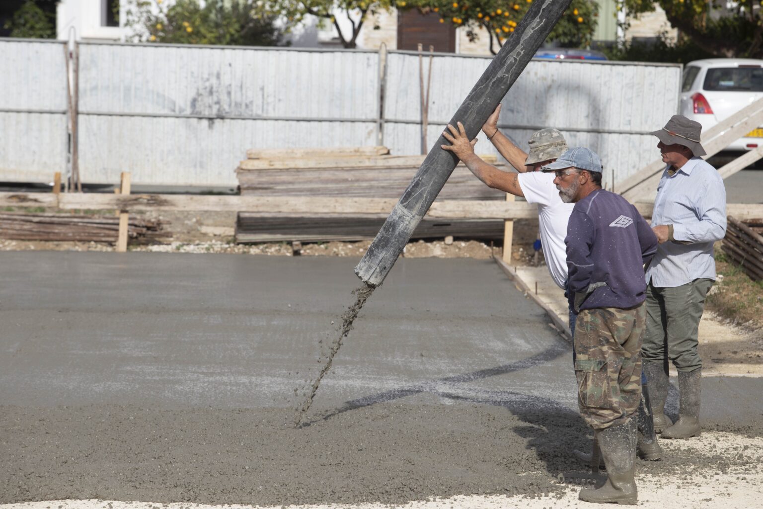 Σκυρόδεμα - Κυθραιώτης: Θα φωνάξω τις συντεχνίες να υπογράψουμε | Philenews