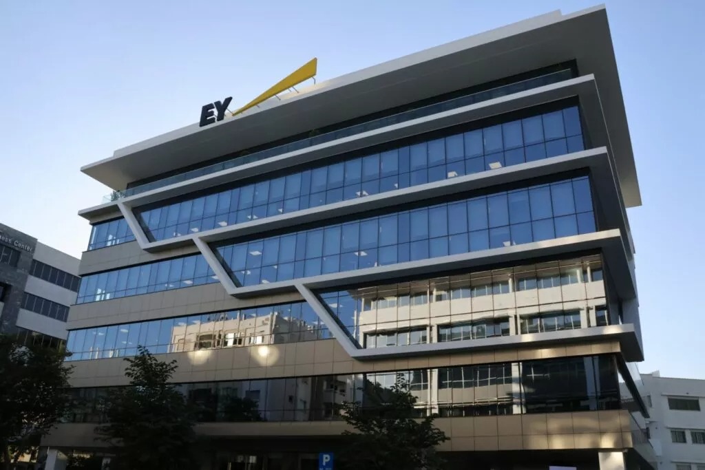 Η ΕΥ Κύπρου παρουσιάζει το 2025 Cyprus Tax Facts | Philenews