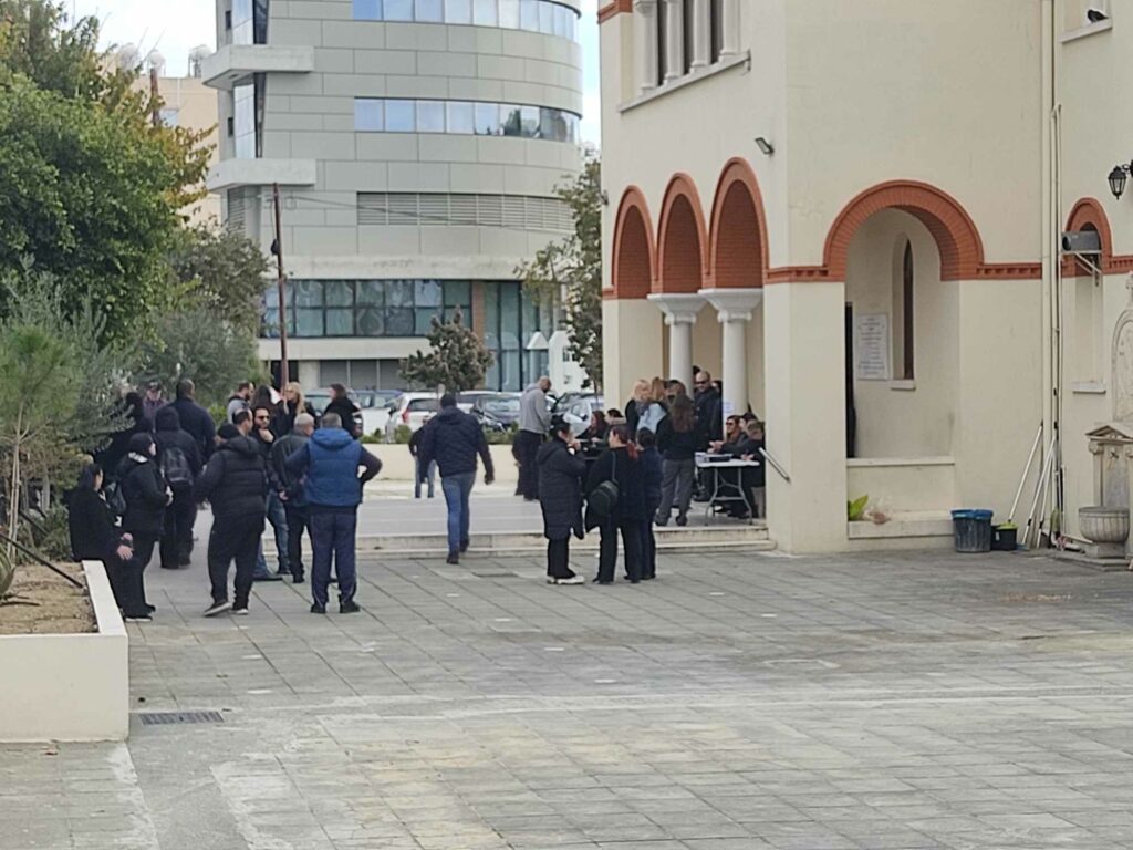 Κηδεία | Philenews