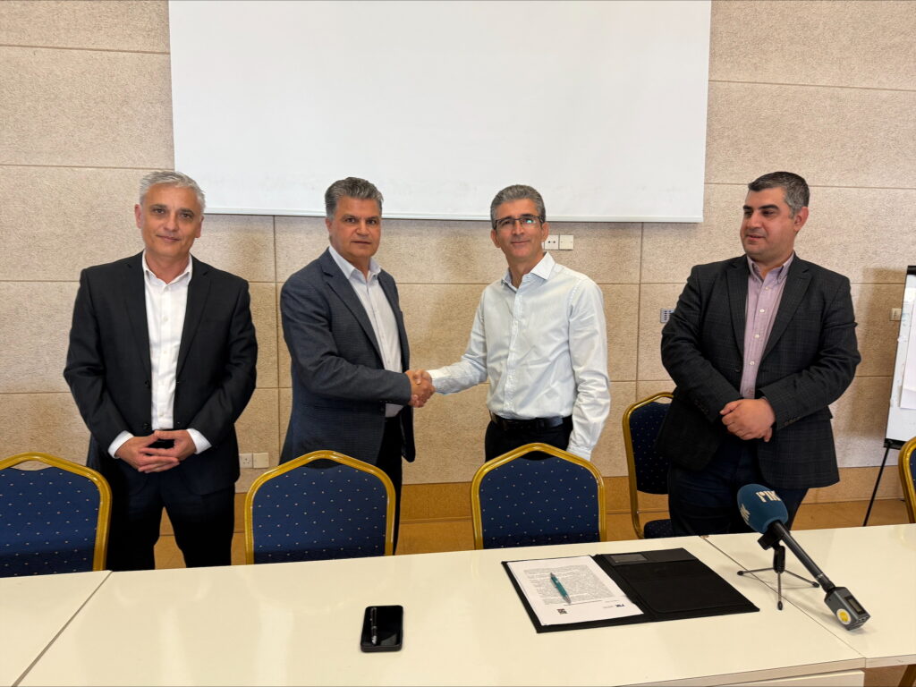 ΡΙΚ: Λύση στο συνταξιοδοτικό των Συνεργατών Αορίστου Χρόνου | Philenews