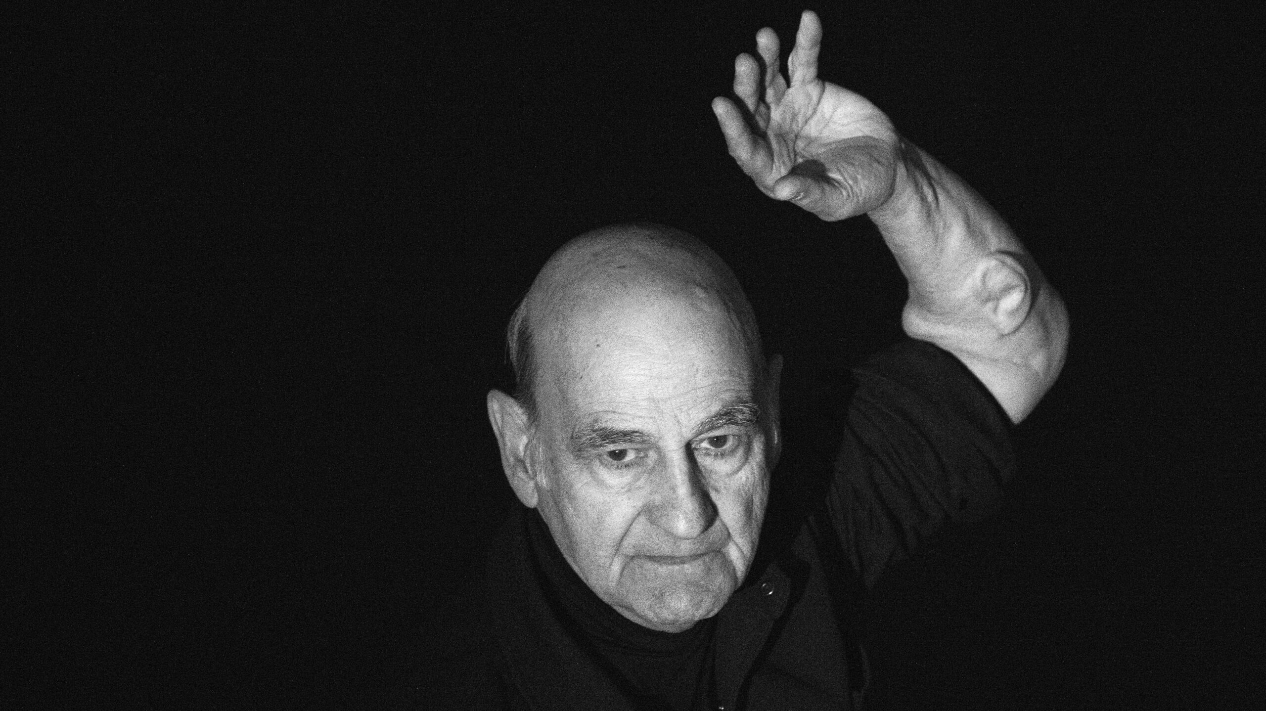 Stelarc: Το μέλλον δεν είναι μέλλον αν δεν είναι απρόοπτο | Philenews