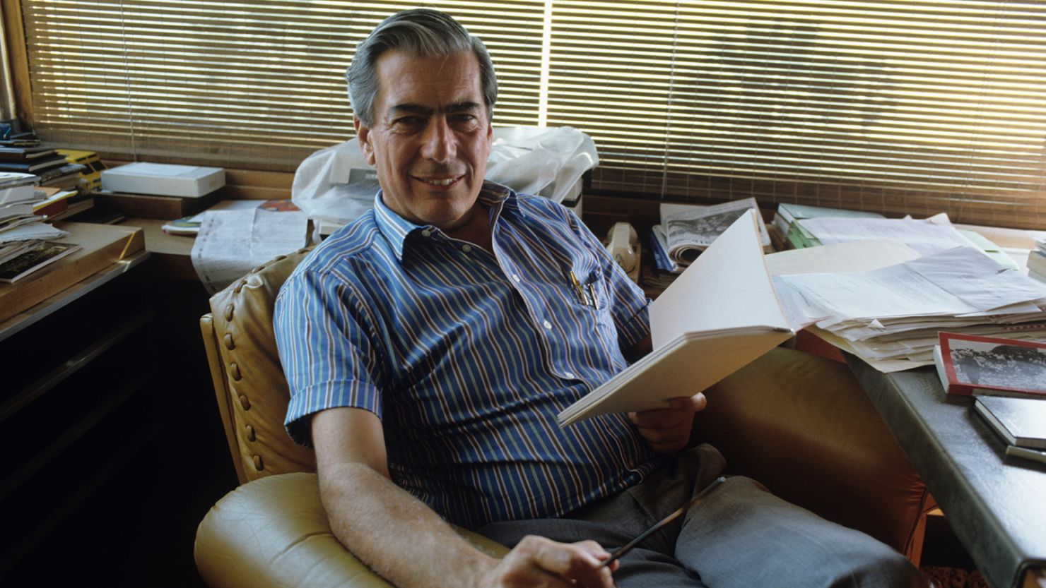 Απεβίωσε ο νομπελίστας Περουβιανός συγγραφέας Μάριο Βάργκας Λιόσα ...