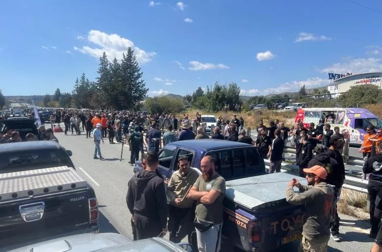 Η σκόνη του χρόνου και το Σύστημα που καλά κρατεί