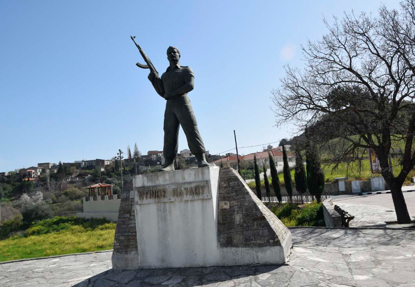 Ο Κόμπος και ο ήρωας Ντίνος Παύλου | Philenews