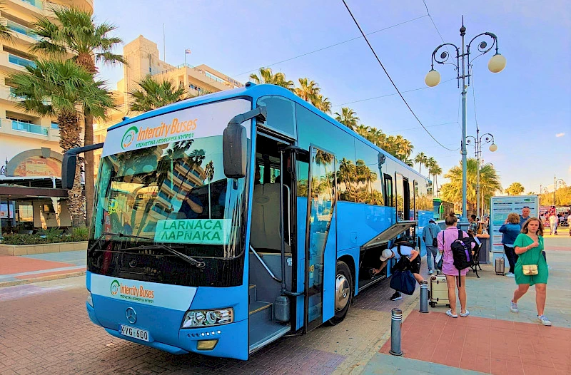 Αναστέλλεται η απεργία στα λεωφορεία Λάρνακας, λόγω της πυρκαγιάς ...