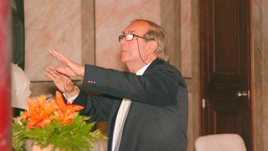 Απεβίωσε ο διακεκριμένος μαέστρος Μαρίνος Μιτέλλας | Philenews