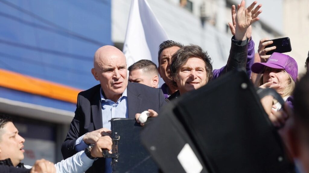 Αργεντινή: Διαδηλωτές πέταξαν πέτρες στον πρόεδρο Μιλέι