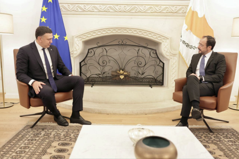 Τα είπε με υπουργό της κυβέρνησης Μητσοτάκη ο Χριστοδουλίδης | Philenews