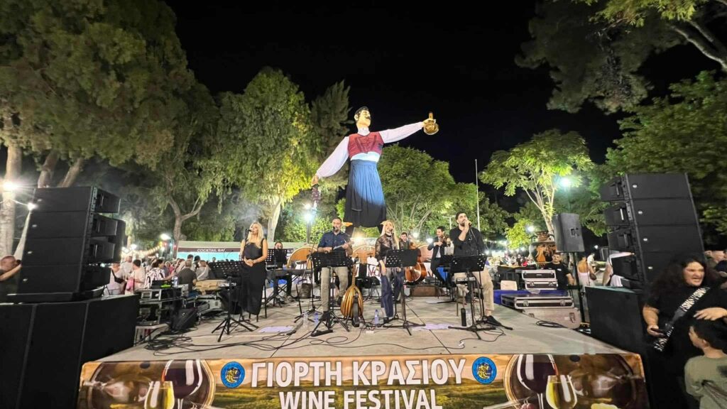 Γιορτή του Κρασιού: εκόρ με πέραν των 40.000 επισκεπτών
