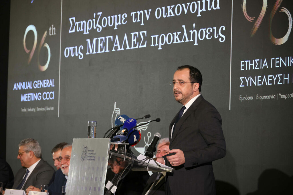 Πρόεδρος: Παίρνει πάνω του την ΑΤΑ | Philenews