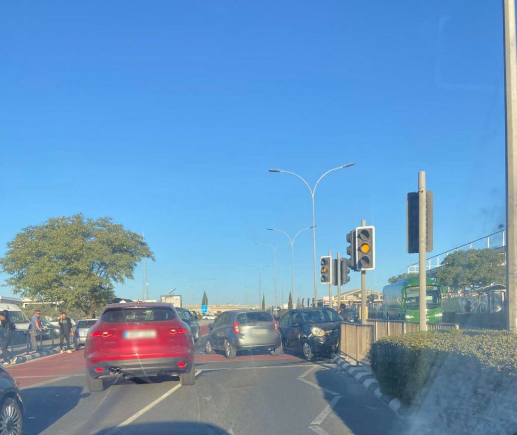 Λευκωσία: Τροχαίο στον κυκλικό κόμβο της Mercedes