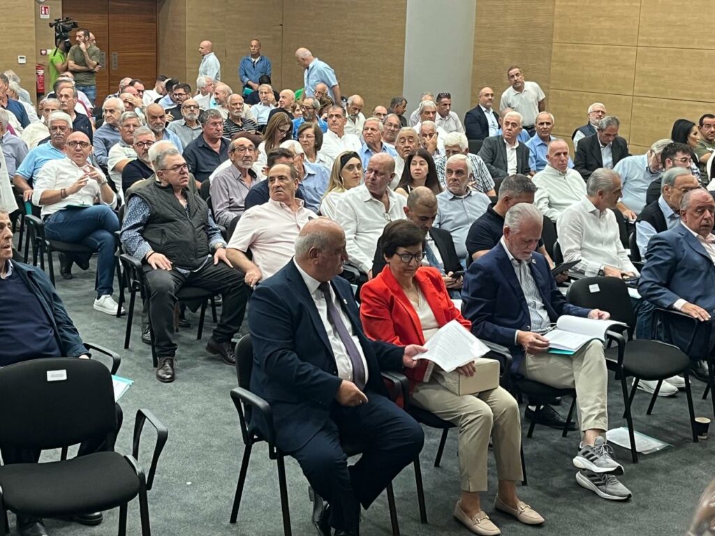 Αναπόφευκτη η σύγκρουση ΕΔΕΚ και Προεδρικού