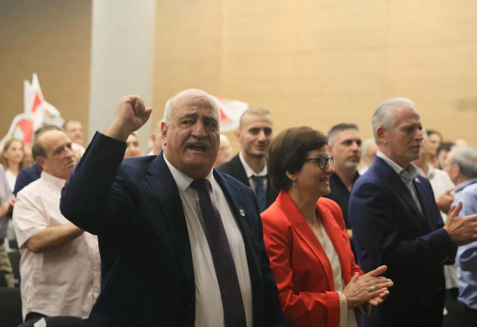 ΕΔΕΚ: Κάλεσμα με επίκληση στον Βάσο Λυσσαρίδη