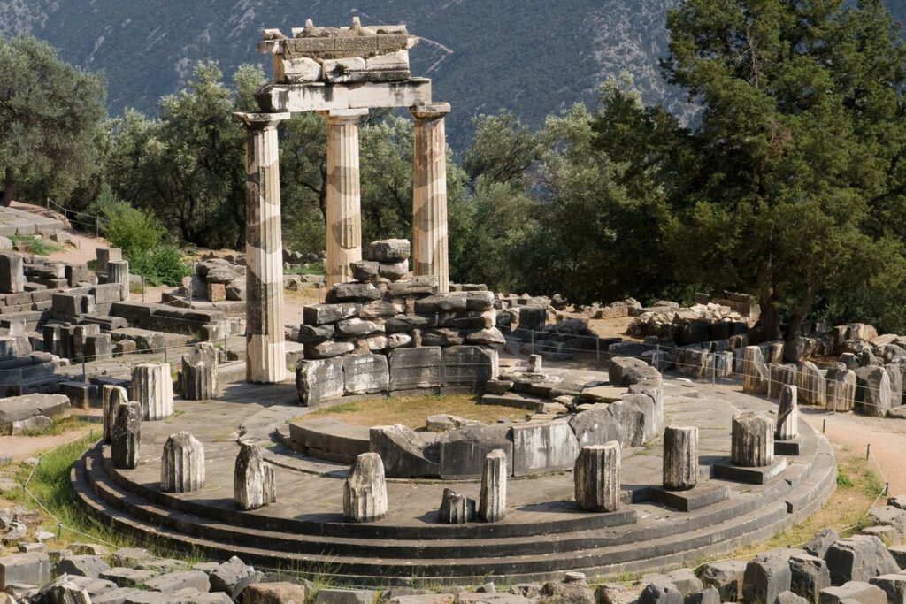 Δελφοί: Σύγχρονες Ιδέες σε Αρχαία Θεμέλια | Philenews
