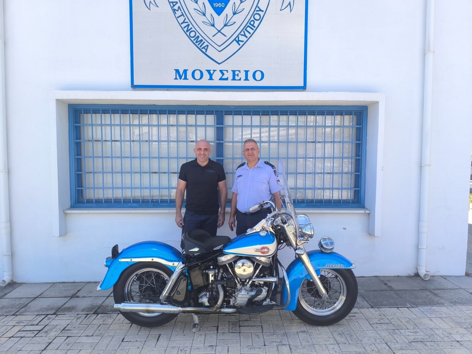 Μακάριος: Έδωσαν ξανά ζωή στην ιστορική Harley-Davidson