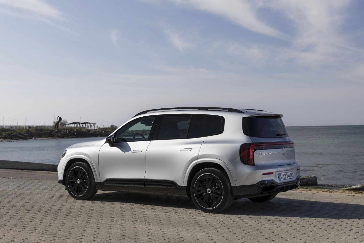 Η νέα Mercedes-Benz GLB αποτελεί σημείο αναφοράς στην κατηγορία της ...